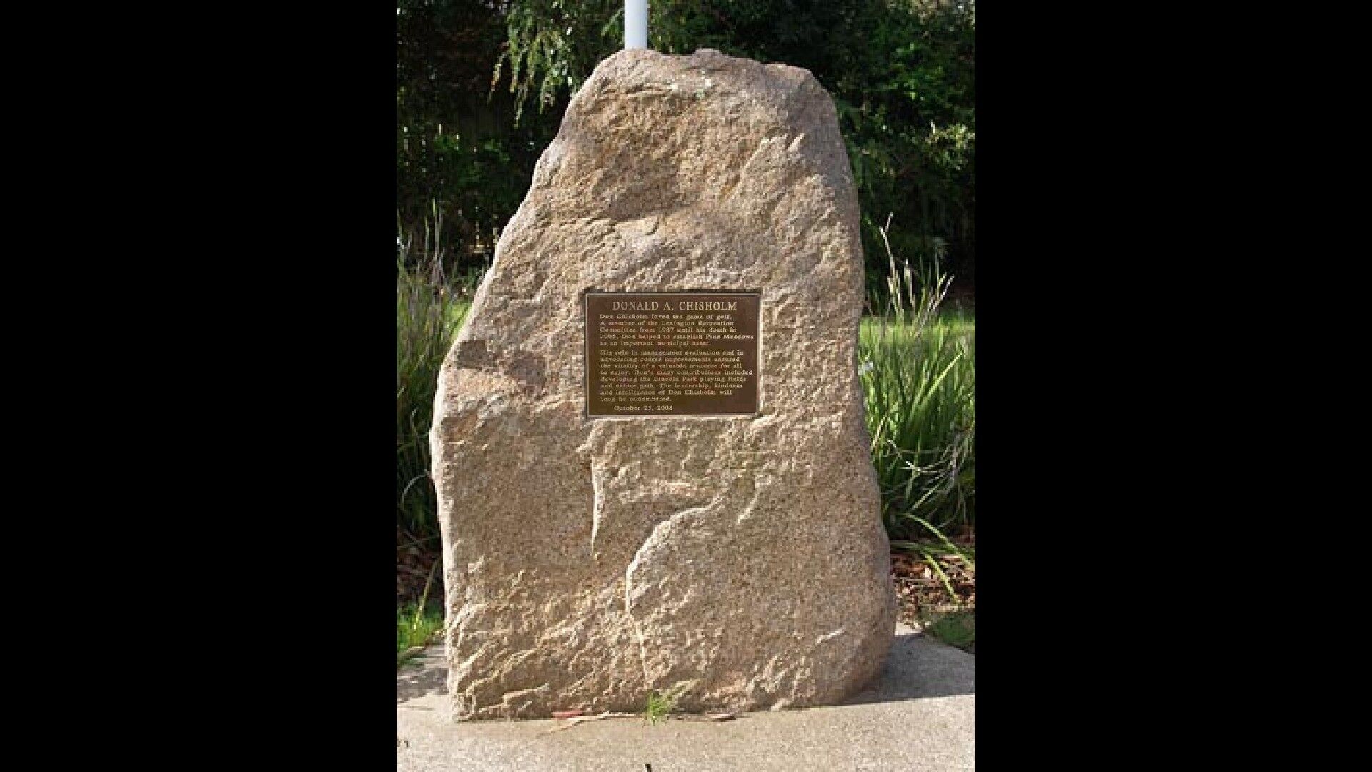 Unique & Natural Memorial Boulders in Canada | Majestic Monuments